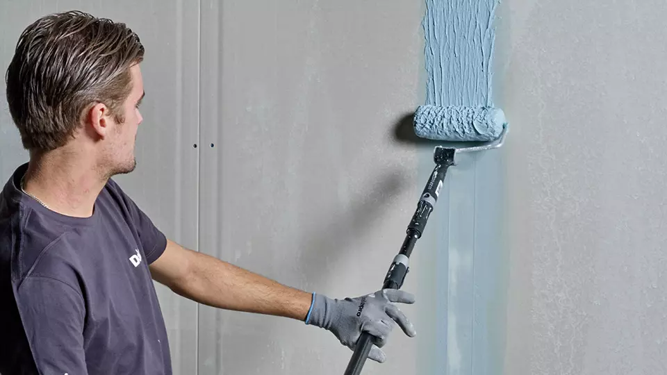 Applying roller filler to joints | Scanspac